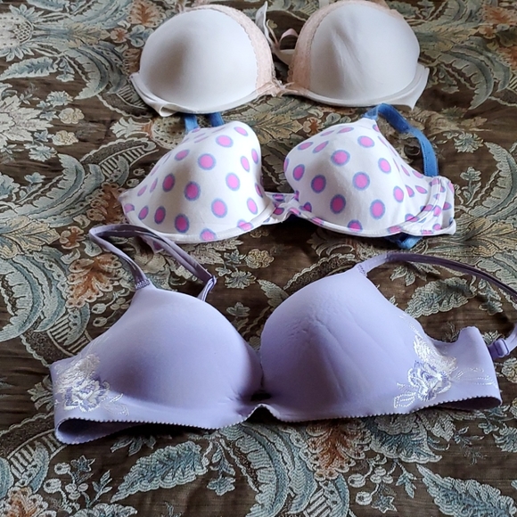 Victoria's Secret | Intimates & Sleepwear | Soldvictoria Secret Bras ...